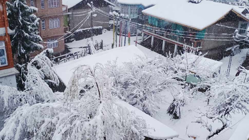 Heavy snowfall in Kashmir, see pics... News in Malayalam: മഞ്ഞില് ...