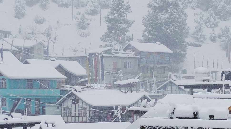 Heavy snowfall in Kashmir, see pics... News in Malayalam: മഞ്ഞില് ...