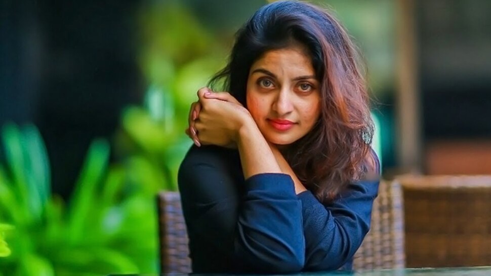 Joseph Actress Athmiya Rajan Stunning Looks | ഇതാ 'ജോസഫി'ന്‍റെ ...