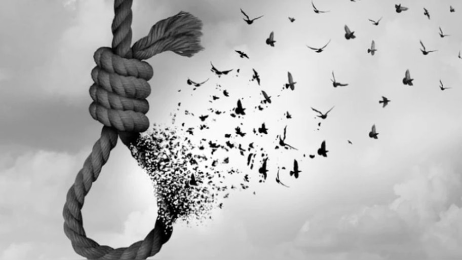 Shocking News 19 year old girl committed suicide in alappuzha ...