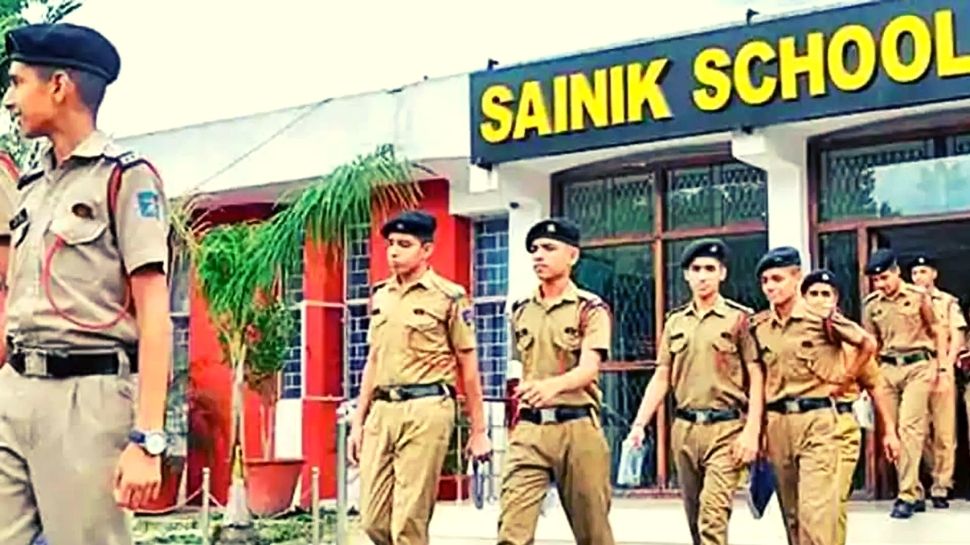 First Girls Batch Of Kazhakootam Sainik School Got Admission For 2020-2021 Accademic Year ...