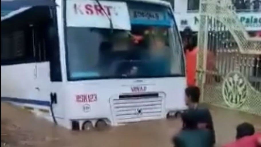 KSRTC bus sank in poonjar ksrtc driver got suspension | Kerala Rain ...
