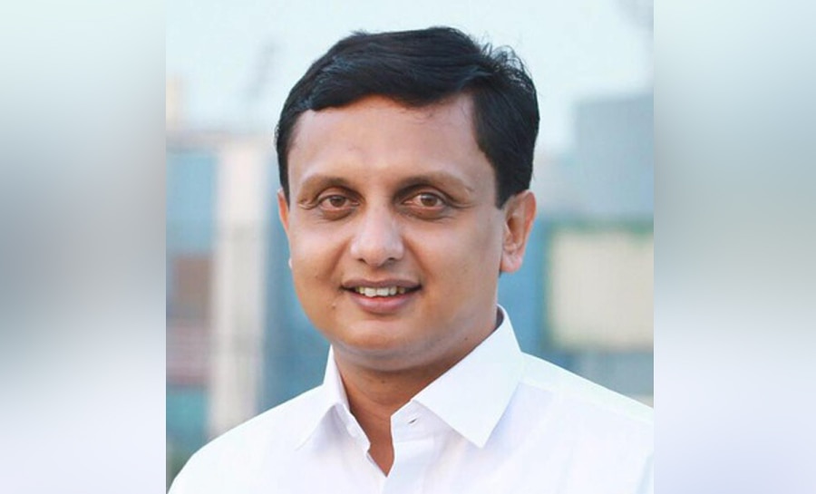 state government is continuing efforts to lift the night curfew on the Karnataka border says ...