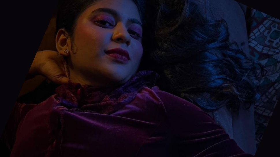 Actress Srinda Stunning Looks in Dark Mode Photography Goes Viral ...