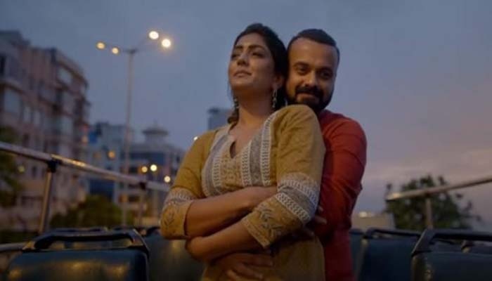 Romance and liplock, steamy song from Kunchacko Boban movie Ottu ...
