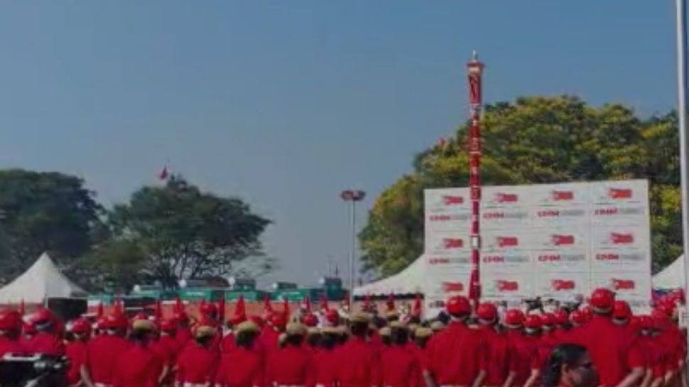 CPM state conference starts at Kochi | CPM | മറൈൻ ഡ്രൈവിൽ ചെങ്കൊടി ഉയ ...