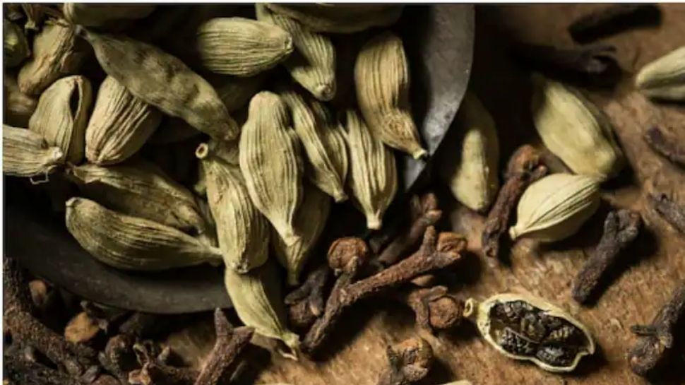 Ayurveda Tips 5 Major Reasons for Adding Cardamom in your Diet | ഏലക്ക ...