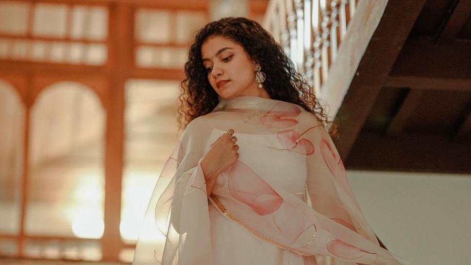 Actress Anna Ben stunning look in her new photoshoot | സിംപ്ലി ...