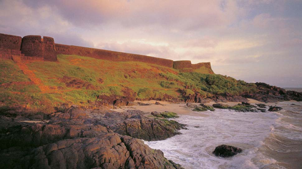 Bekal Fort 400 plus year fort in kerala here is the history behind ...