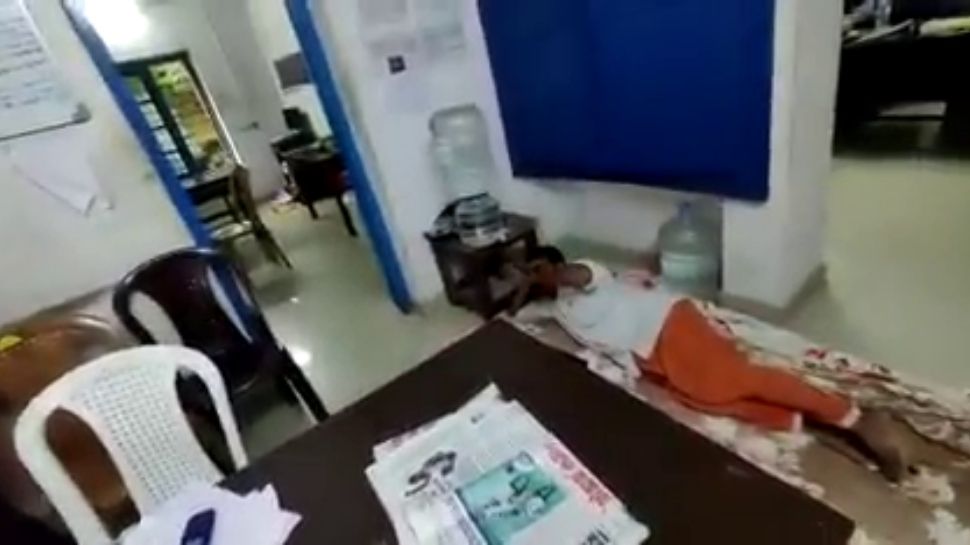 Electricity break in 3 days house owner sleep at KSEB office as a ...