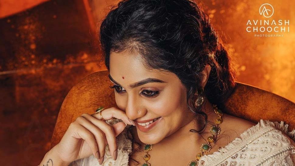 Actress arya different style photoshoot in saree | Actress Arya: Is this Arya? Bigg Boss star ...