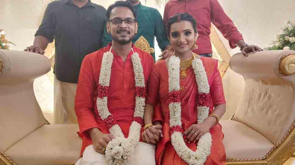 Playback Singer Manjari Got Married with Boy Friend Jerin in Simple ...