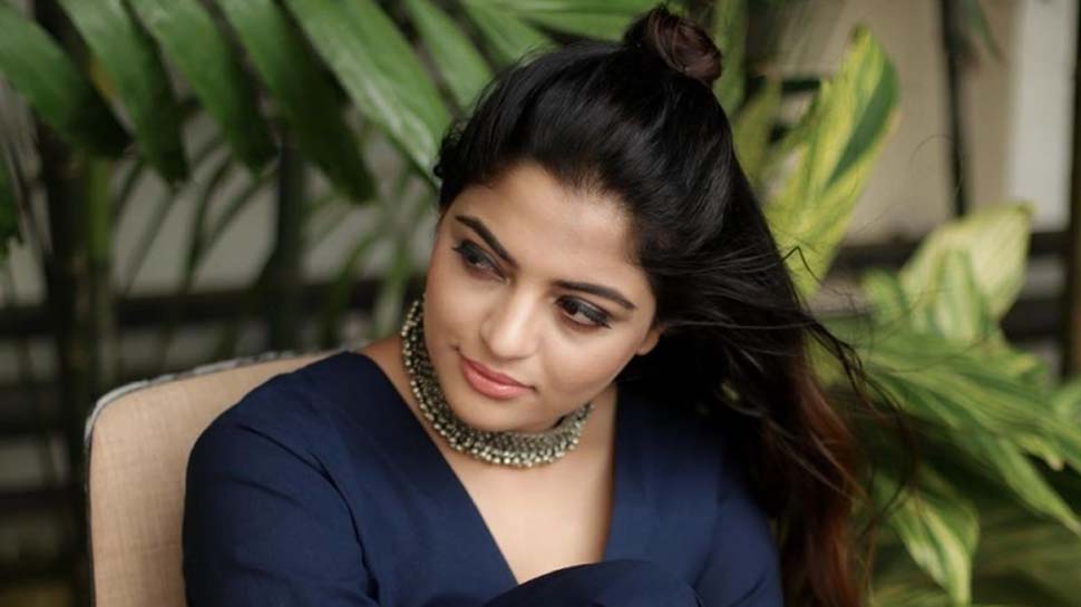 Nikila VImal looking beautiful and stylish photoshoot went viral ...