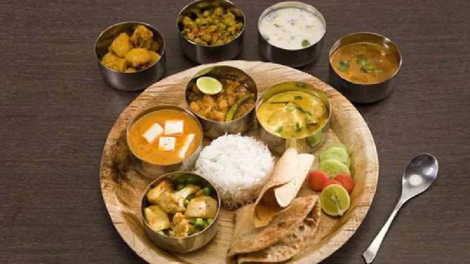 Vastu Shastra Tips do not eat food facing South direction your health ...