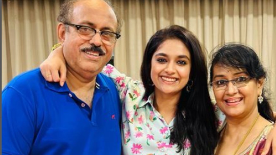 Keerthy Suresh celebrates birthday of her parents actress menaka suresh ...