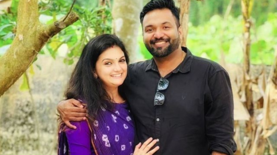 Actress Saranya Mohan husband aravind krishnan talks about the funny ...