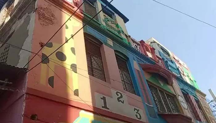 Shocking Crime Delhi Teacher attacks class 5 student with scissors ...