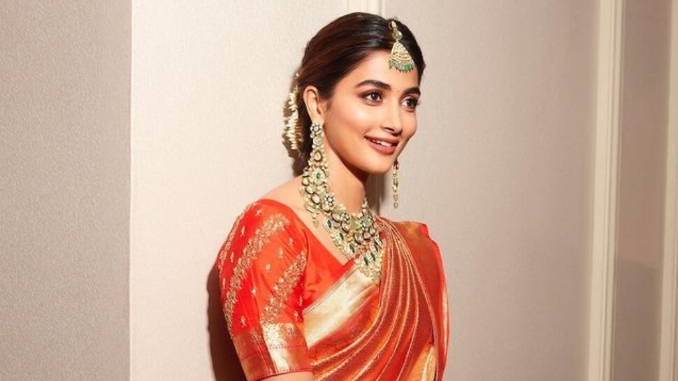 Actress Pooja hegde in wedding dress latest pics from poojas brothers ...
