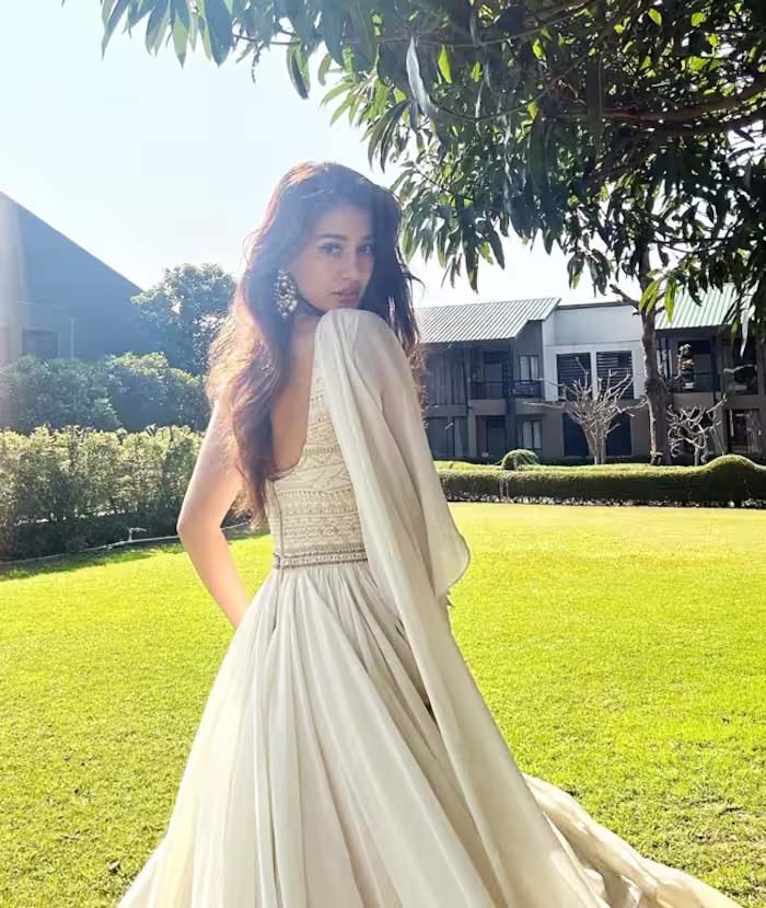 Disha Patani in off white anarkali stunning look viral, see pics ...
