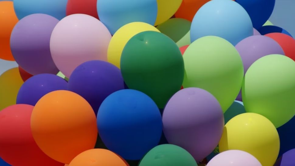 Helium balloon cylinder exploded four killed and several injured in ...