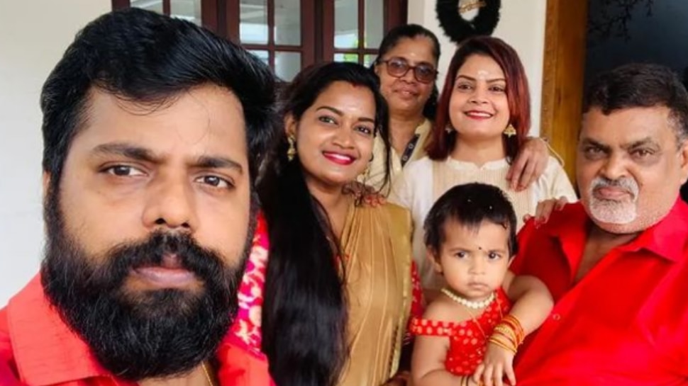 Subi Suresh Family Photo Husband or Boyfriend Photo Son Mother and more ...