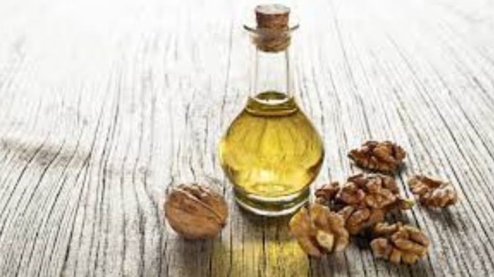 Five Promising benefits of walnut oil for healthy skin and hair ...