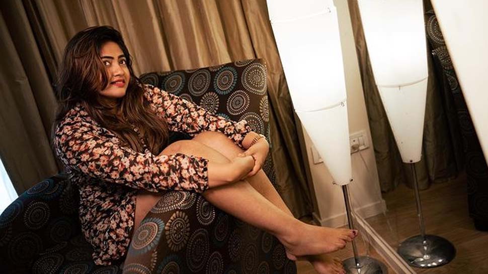 Shalin Zoya Shares Her New Photoshoot Photos to Splits Internet into Two | Shalin Zoya : പുത്ത ...