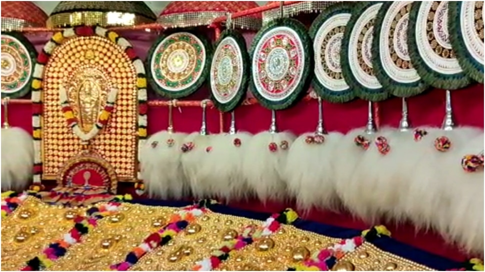 Thrissur Pooram 2023: Chamaya pradarsanam started | പൂര ലഹരിയിൽ തൃശൂ ...