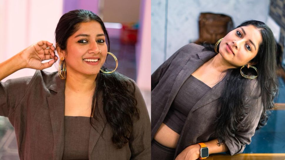 Actress Anumol in New Outfit Cute Look | കോട്ടിട്ട ലുക്കിൽ അനുമോളുടെ ...