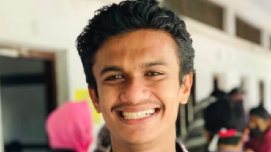 sfi leader nikhil thomas fake certificate case update police arrested ...