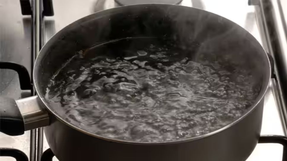 Boiling water was poured on the body of the prisoner human rights ...