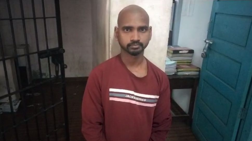 Viral News night watchman arrested for thefting 13 mobile tabs and ...