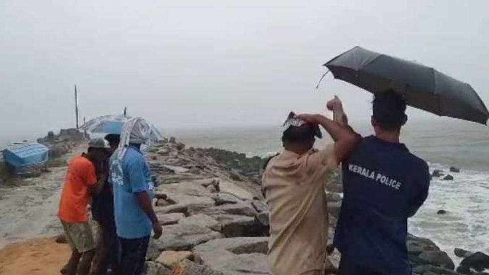 Muthalapozhi unscientific construction is the reason for the continuing ...