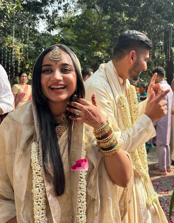 Malayalam Actress Apoorva Bose Got Married In Bengali Style | Apoorva ...