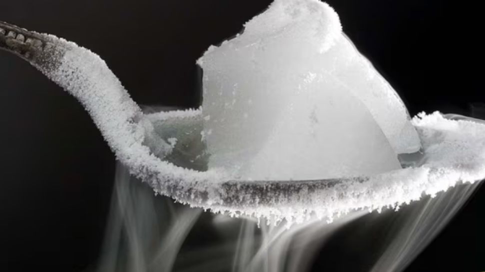 Gurugram dry ice incident What is dry ice and how does it affect humans ...