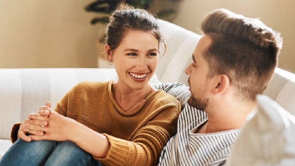 Signs of secret love; Do you Want to know if your friend is secretly in ...