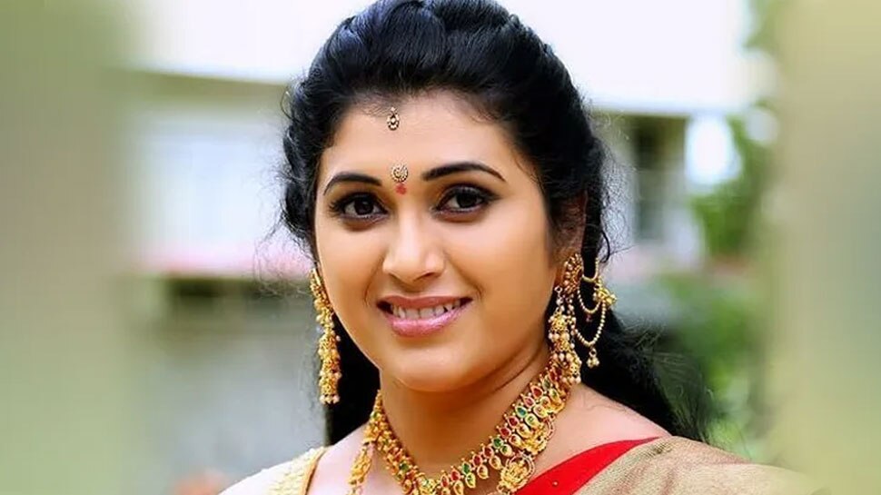 Kannada Actress Pavithra Jayaram Died In Car Accident Actor Chandrakant ...