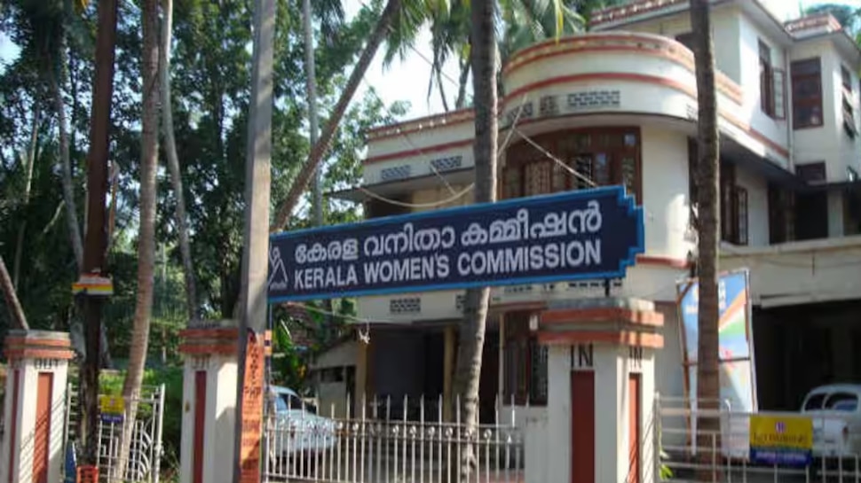 Women's commission take suo moto case in attack on woman autorickshaw ...