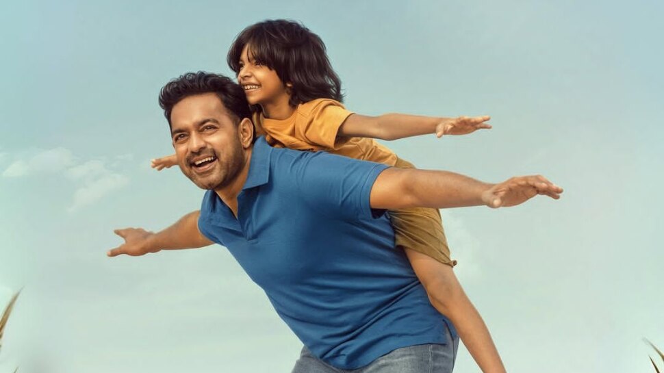 Sarkeet Movie starring Asif Ali first Look Poster Released | കുടുംബ ...