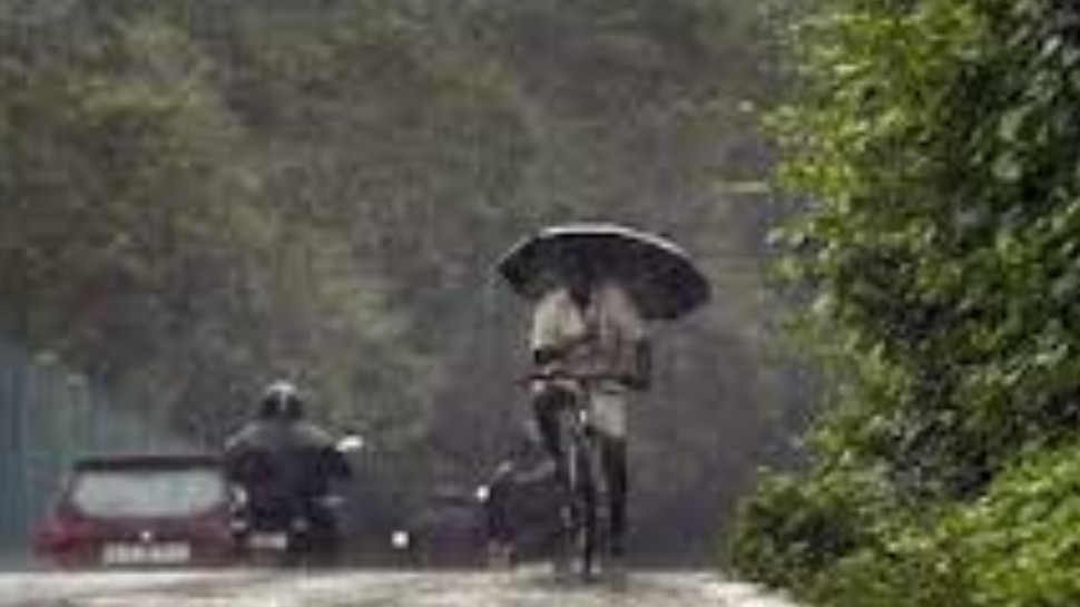 Kerala Rain Update heavy rain in wayanad orange alert issued in 3 ...
