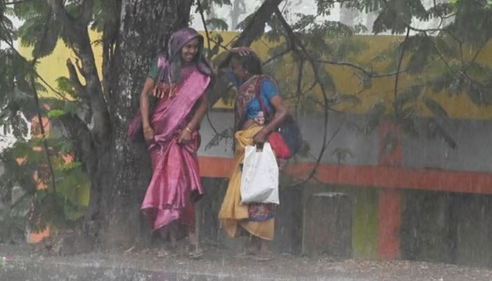 Monsoon 2025: IMD predicts heavy rainfall with thunderstorm in Kerala ...