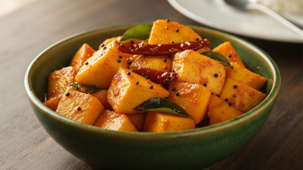 How to make Authentic Mango pickle in kerala style; Easy mango Pickle ...