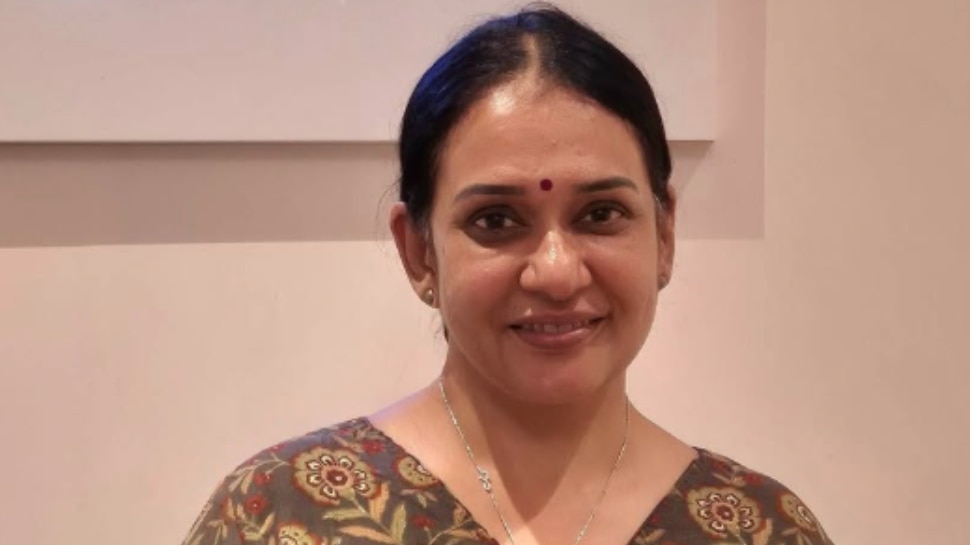 Ansiba Hassan Accuses Tiny Tom Mala Parvathy Says AMMA Leadership Will ...