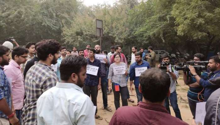 Protest against Kerala government in Delhi regarding Walayar case News ...